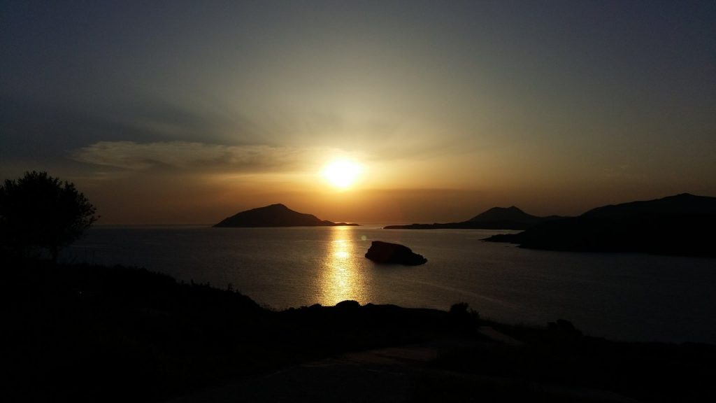 Three Great Itineraries For 2 Weeks In Greece