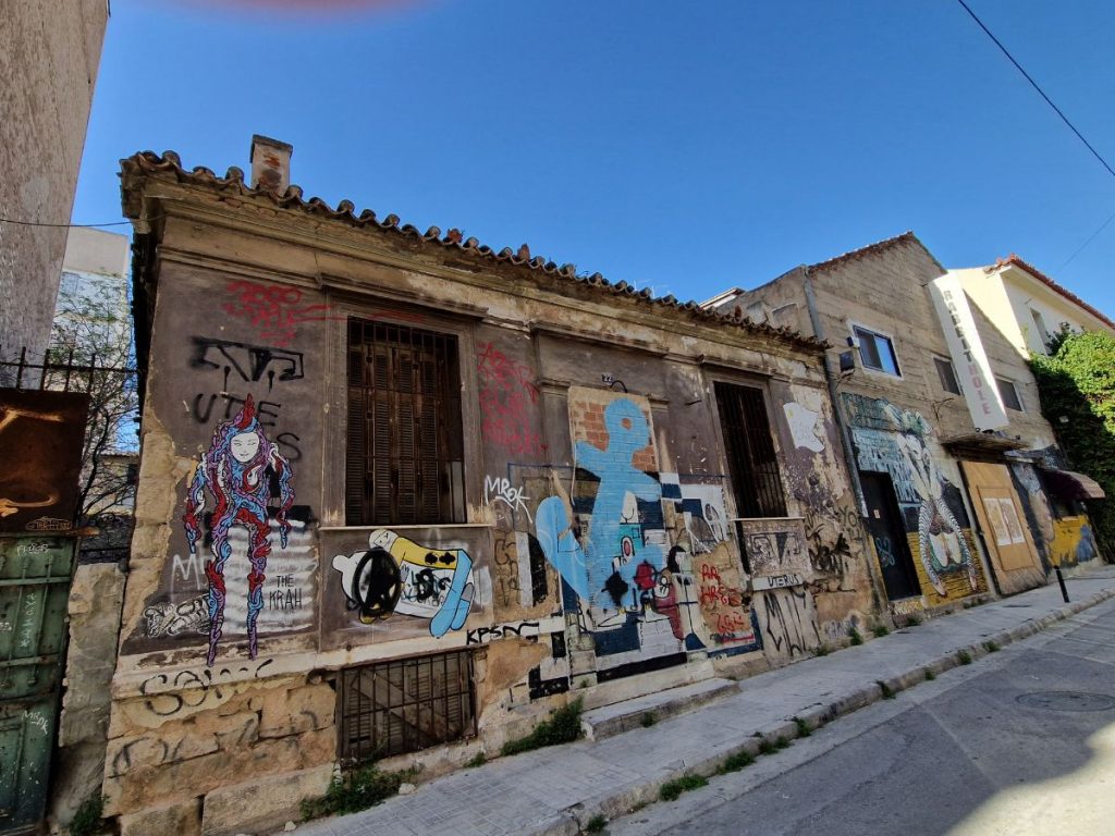 How To Protect Yourself From Pickpockets In Athens Greece