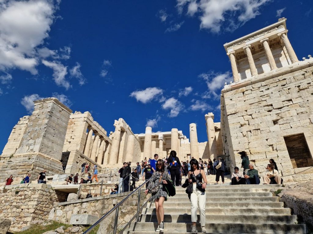 How To Protect Yourself From Pickpockets In Athens Greece